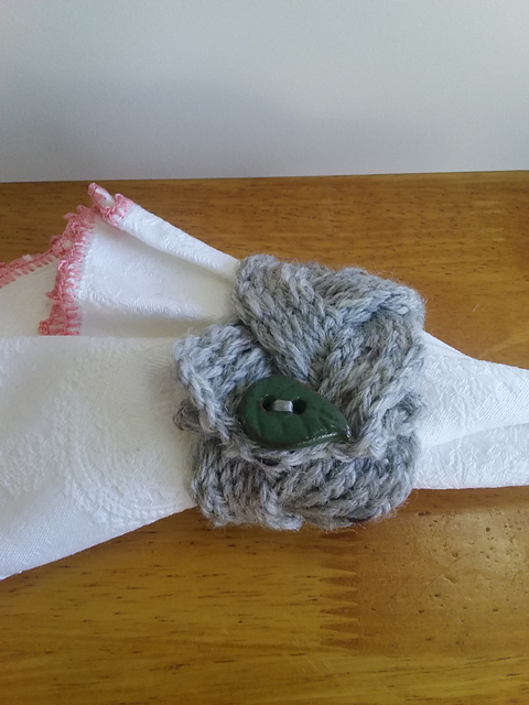 Ravelry: Cabled Napkin Ring pattern by Ella O'Neill