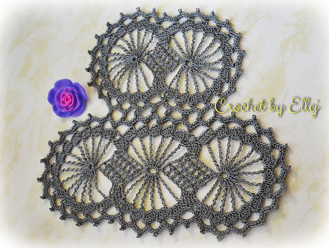 Ravelry: Silver lace pattern by Elena Kozhukhar