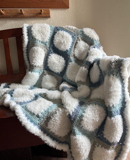 Ravelry: Snowball Blanket pattern by Elizabeth Garcia Kalka