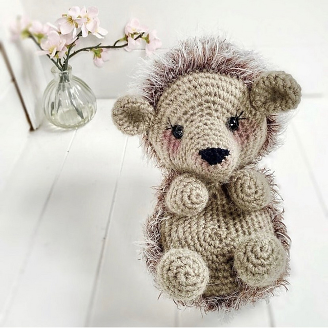 Ravelry: Crochet Hedgehog pattern by Lisa Paddock