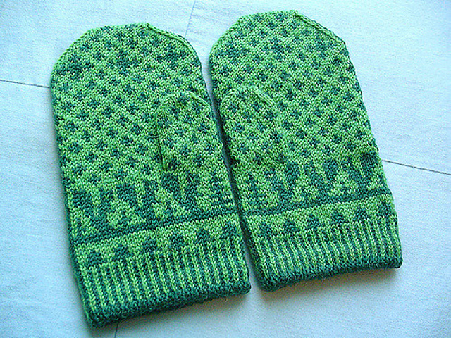 Ravelry: Squirrelly Swedish Mittens pattern by Elli Stubenrauch