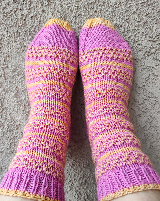 Ravelry: Text(ure) Me DK pattern by Jennifer Beaulieu