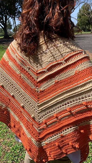 Ravelry: Chal Nube pattern by Eva Mota
