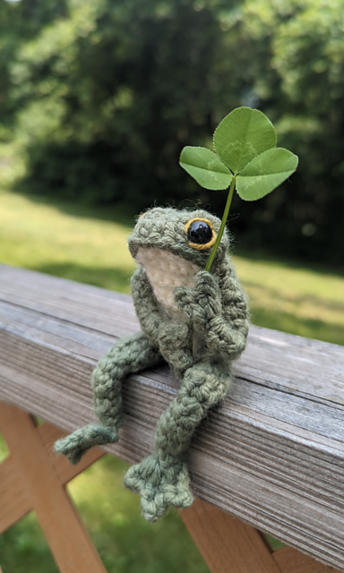 Ravelry: Hopscotch the Frog pattern by Emmy Scanga