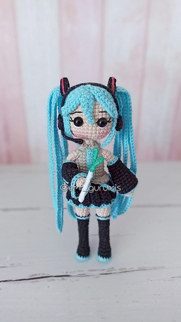 Ravelry: MIKU HATSUNE AMIGURUMI pattern by Isabel Rodríguez