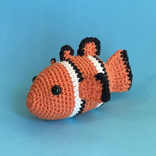 Ravelry: Cleo the Clownfish pattern by Emma McFarlane