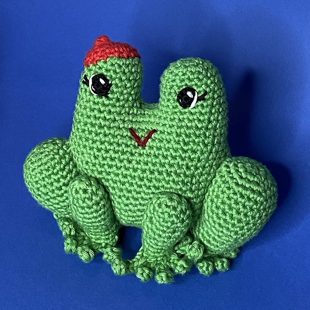 Ravelry: Florence the Frog pattern by Emma McFarlane