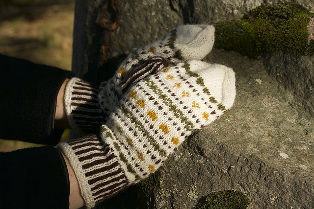 Ravelry: Equinox pattern by Emma Secker