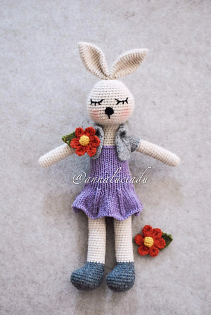 Ravelry: Bunny pattern by Emma Du