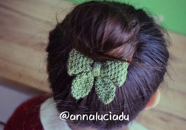 Ravelry: Elegant hair bow pattern by Emma Du