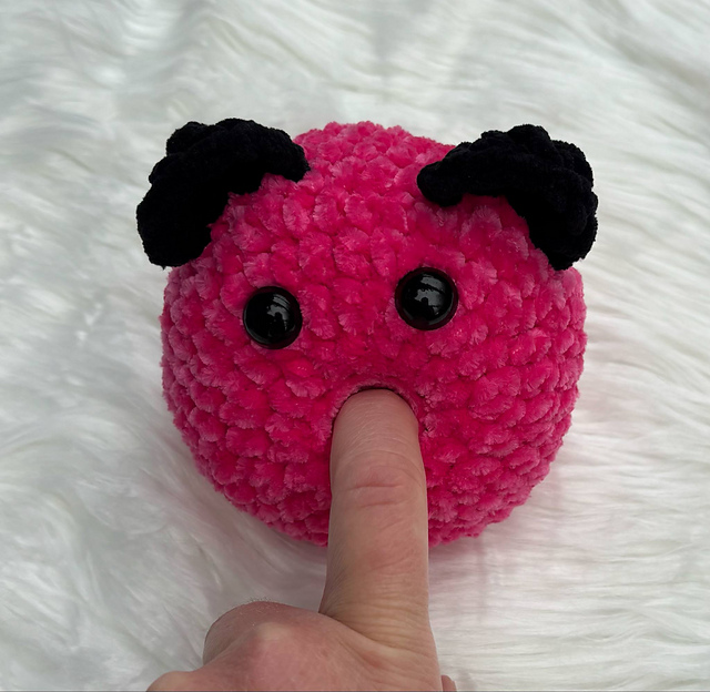Ravelry: Belly Button Sensory Toy pattern by Sarah Petersen