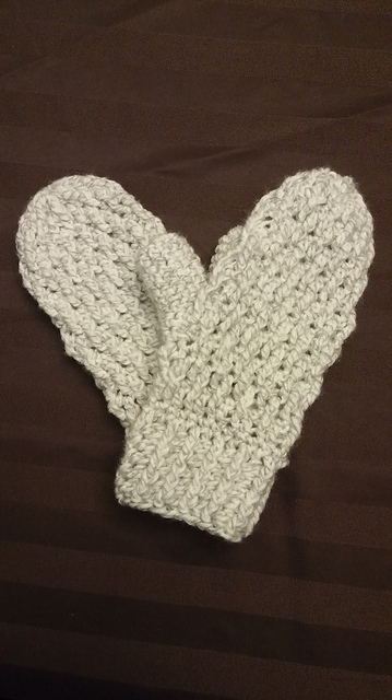 Ravelry: Endless Textured Mittens pattern by Tammy Larabie