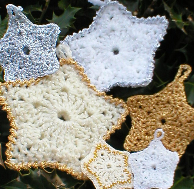 Ravelry: Christmas Star pattern by Helen Free