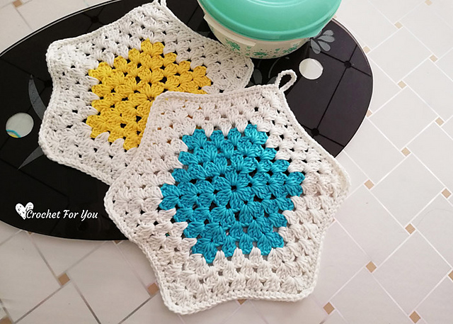 Ravelry: Granny Hexagon Potholder pattern by Erangi Udeshika