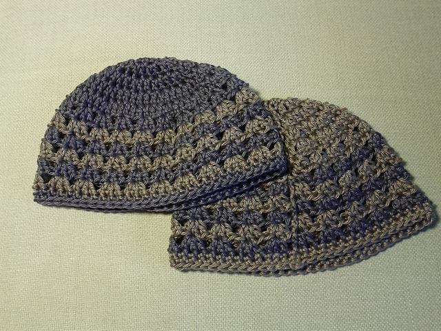 Ravelry: ErikaRS's Shell stitch baby hat