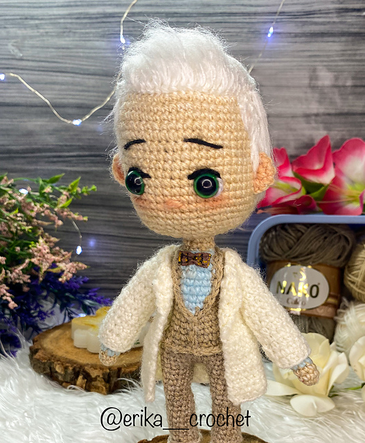 Ravelry: Aziraphale pattern by Erika Cuadro