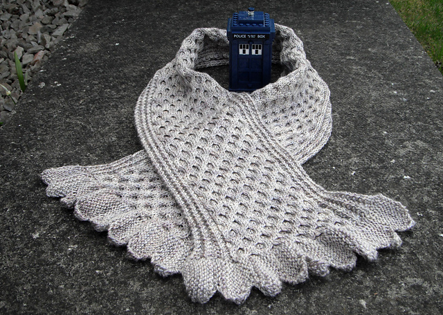 Ravelry: Round Things Scarf pattern by Jupiter Lily Designs