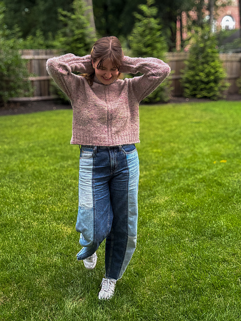 Ravelry: Afterglow Pullover pattern by Eva Christina Knits