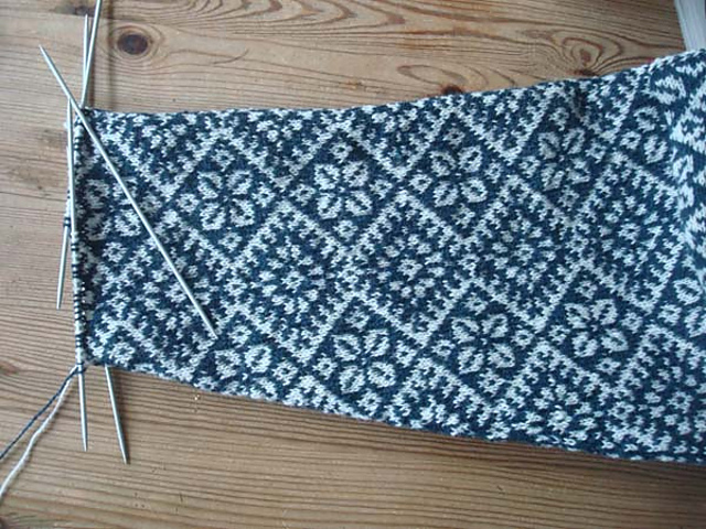 Ravelry: EvaL8's Kihnu troi