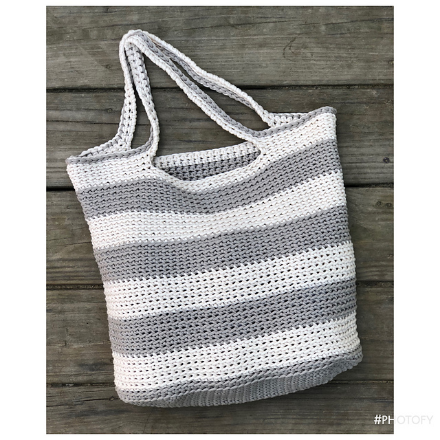 Ravelry: The Candace Tote pattern by Eva Pack
