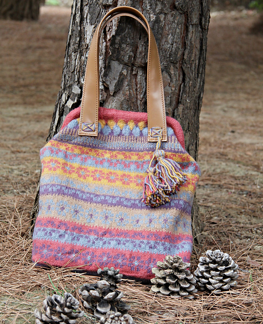 Ravelry: Large felted colorful bag in Fair Isle pattern pattern by ...