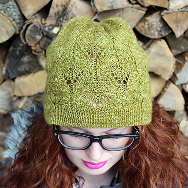 Ravelry: CALYX pattern by Evie Scott