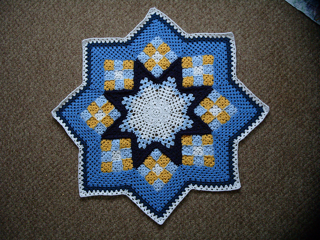 Ravelry: EviesMummy's Blue star afghan