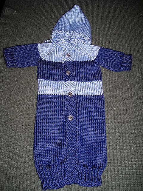 Ravelry: Hearts of Gold Preemie Baby Bunting pattern by Luoy Walters