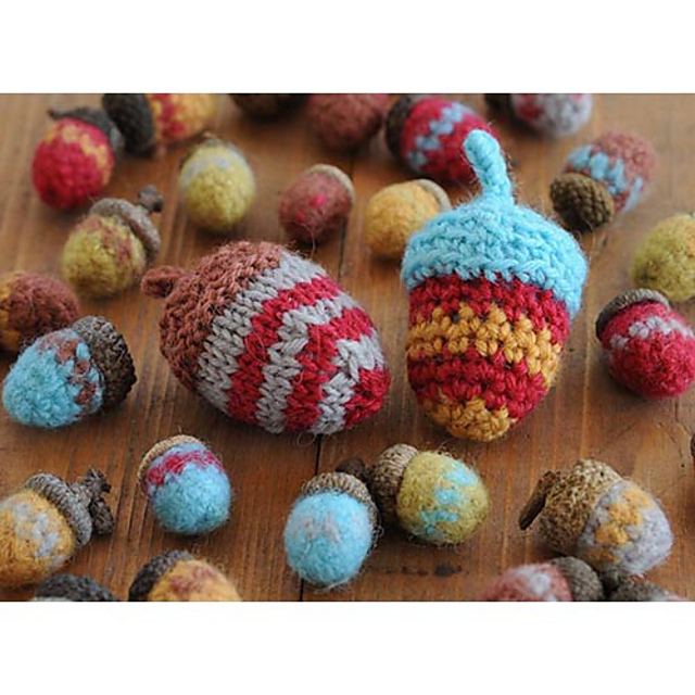 Ravelry: Sweet Striped Acorns - Crochet pattern by Rae Blackledge
