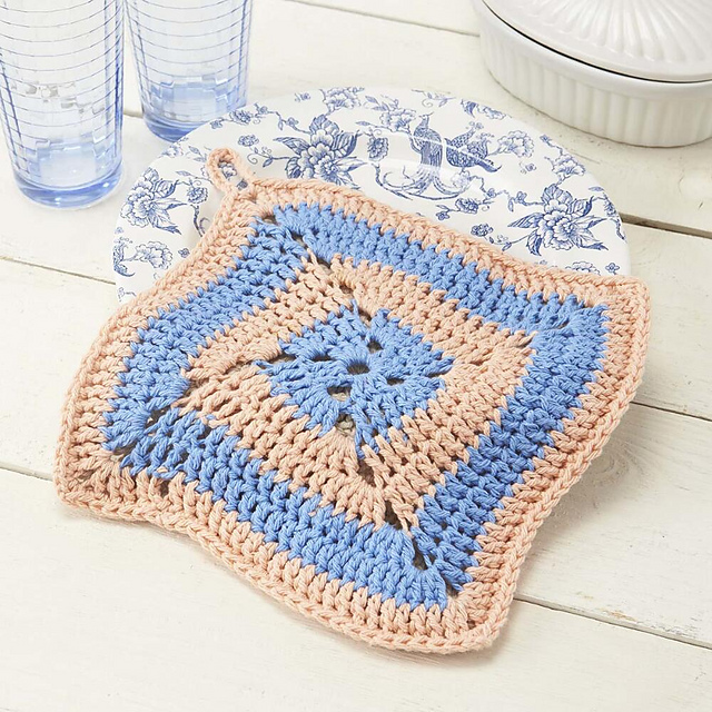 Ravelry: Skew Pot Holder pattern by Willow Yarns Design Team