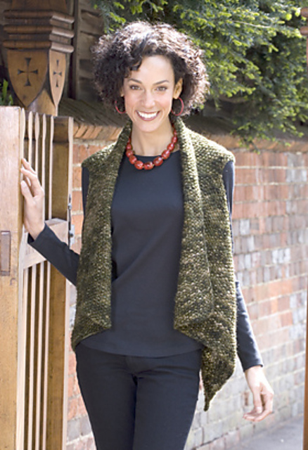 Ravelry: Molly pattern by Azize Sterling