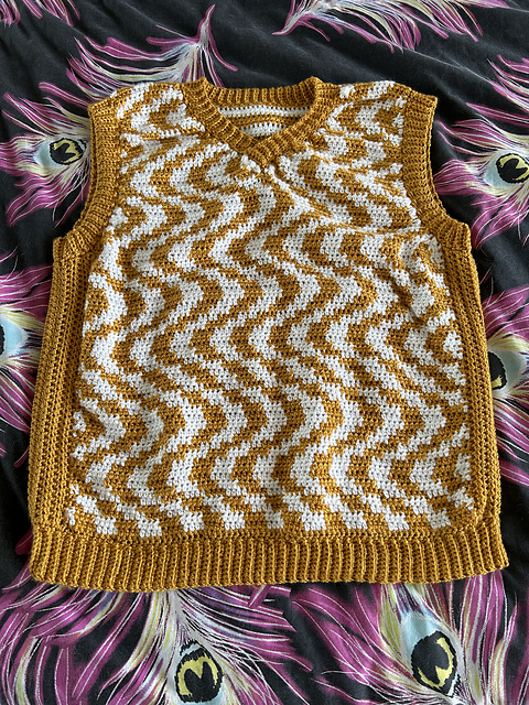 Ravelry: FaeTeardrop's Wavy Sunday Vest