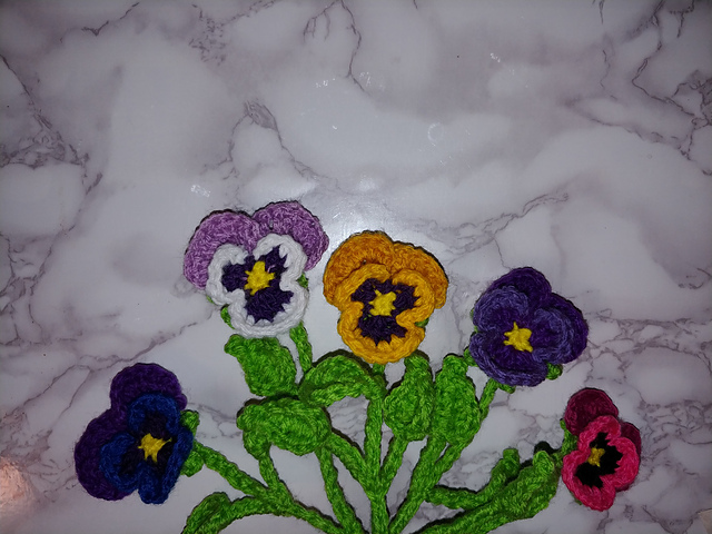 Ravelry: Pansy Flower pattern by Liz Shafer