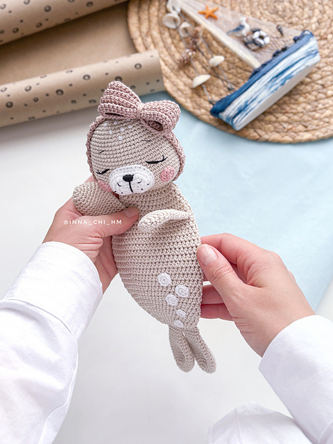 Ravelry: Seal Snuggler pattern by Inna Chybinova