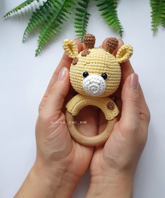 Ravelry: Giraffe rattle pattern by Inna Chybinova