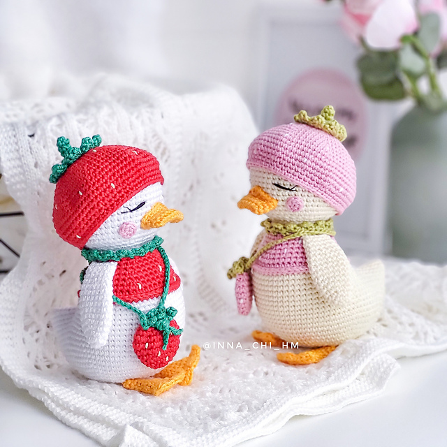 Ravelry: Strawberry Duck pattern by Inna Chybinova