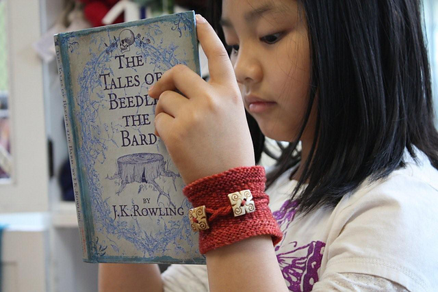 Ravelry: Pretty Twisted pattern by Cat Wong