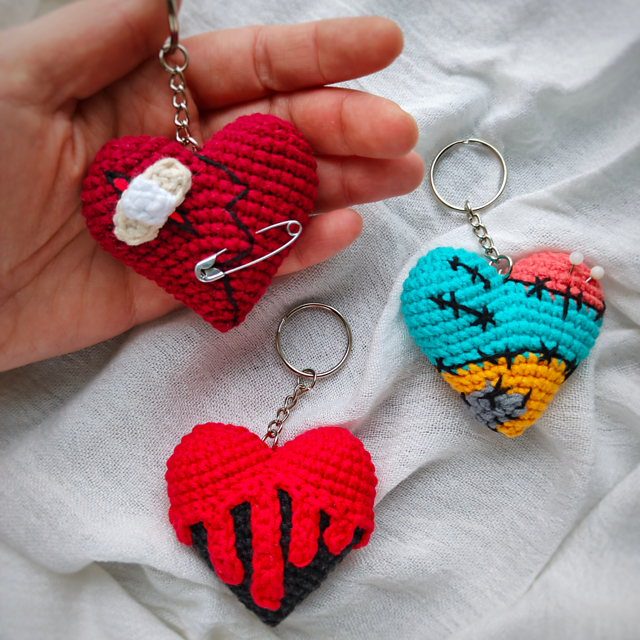 Ravelry: Creepy hearts pattern by Svitlana Hurova