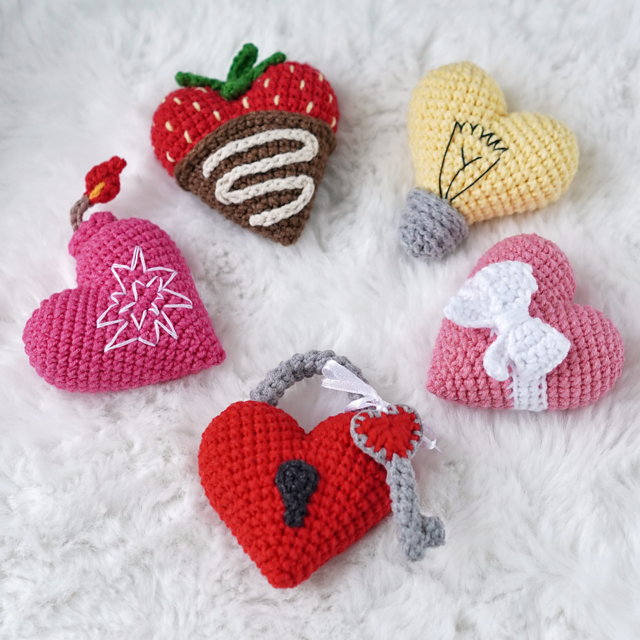 Ravelry: Valentine keychains pattern by Svitlana Hurova