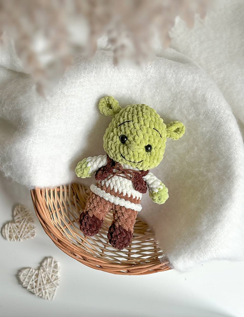 Ravelry: Shrek pattern by Yelyzaveta Ahruts