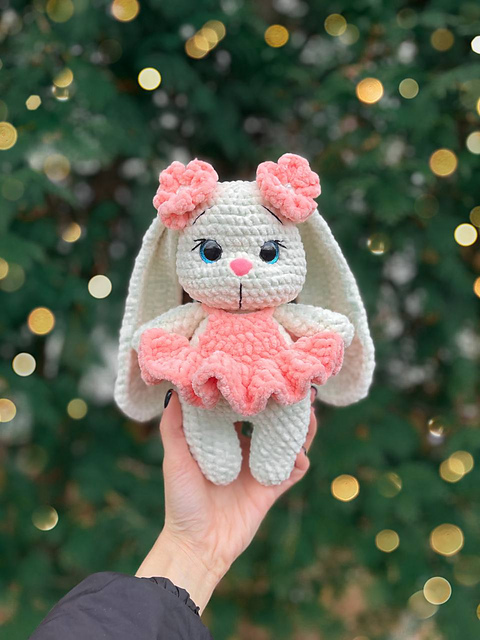 Ravelry: Bunny Ella pattern by Yelyzaveta Ahruts