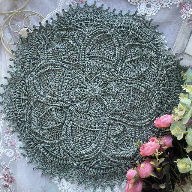 Ravelry: Sarina pattern by Fereshte Tarband