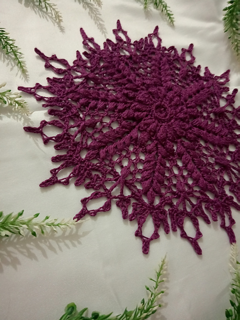 Ravelry: Yalda pattern by Fereshte Tarband