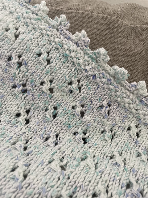 Ravelry: Fernandart's Cloverleaf Eyelet Baby Blanket