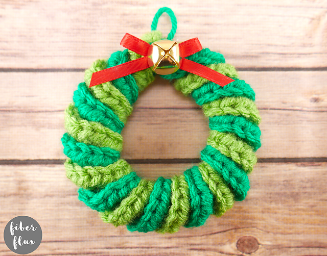 Ravelry: Curlicue Wreath Ornament pattern by Fiber Flux / Jennifer ...