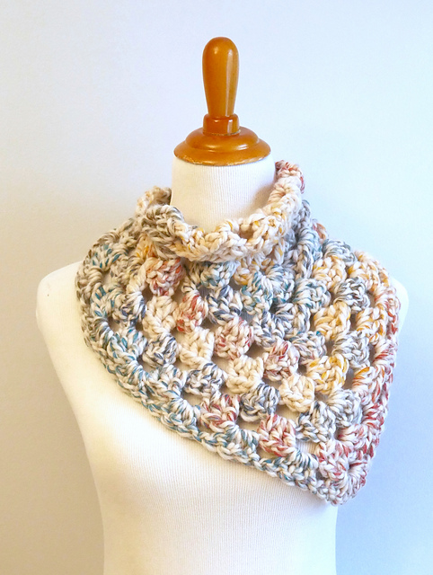 Ravelry: One Hour Button Cowl pattern by Fiber Flux / Jennifer Dickerson