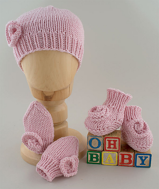 Ravelry: Baby Trio pattern by Amy Loberg (FiberWild!)