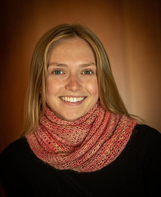 Ravelry: Nesting Cowl pattern by Fidalgo Artisan Yarn & Clothing