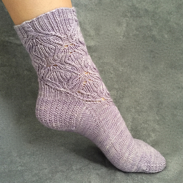Ravelry: Flutter Feet pattern by Erica Jackofsky (Fiddle Knits & 1 More ...