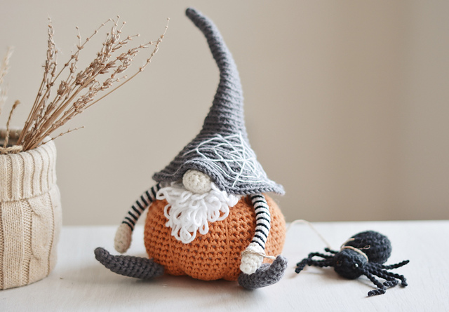 Ravelry: Halloween Pumpkin Gnome & Spider pattern by Mareeva Olga